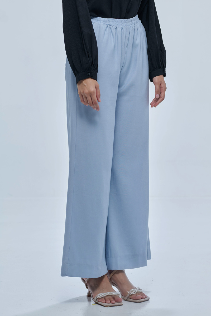 Blue Esha Loose Straight Cut Pants - MC Vogue Malaysia