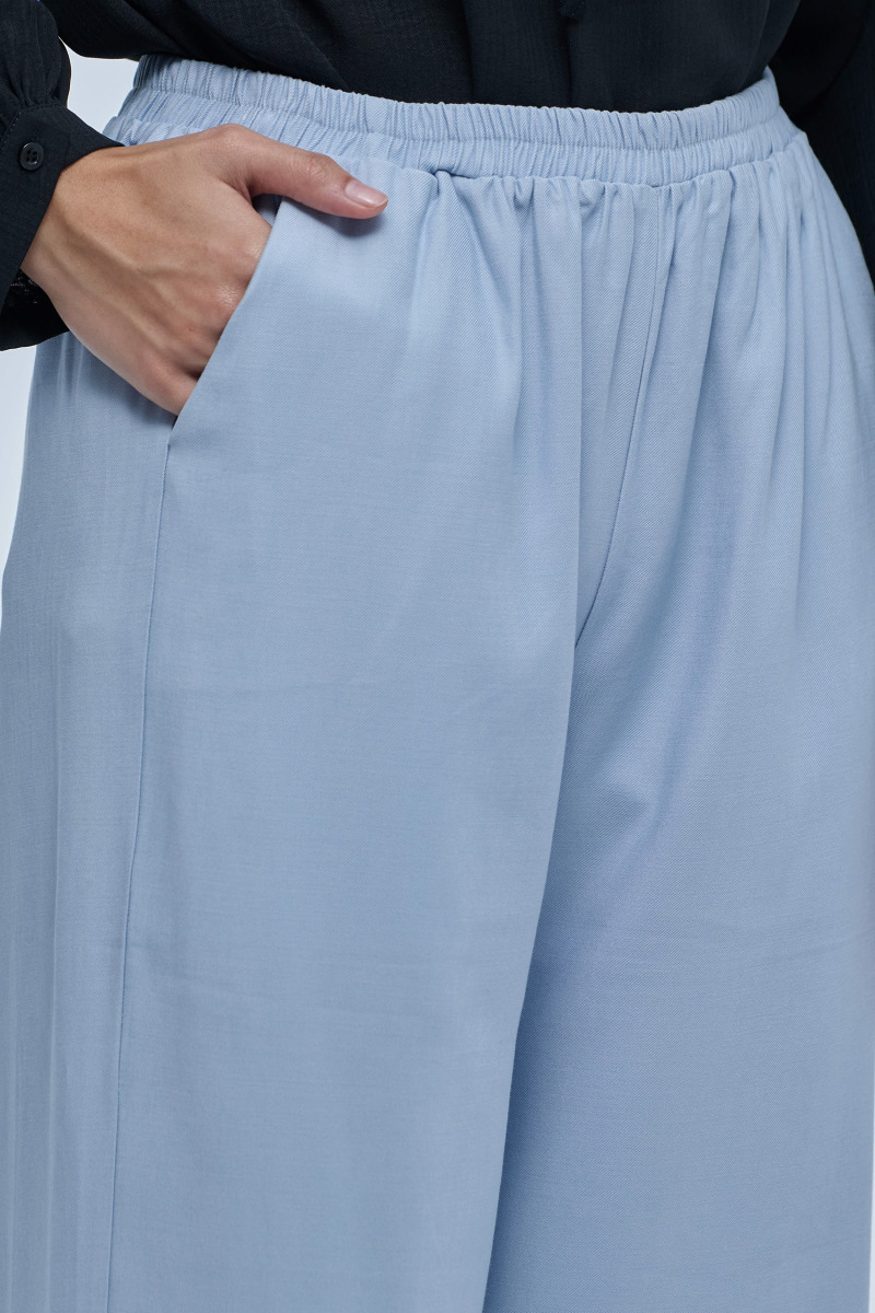 Blue Esha Loose Straight Cut Pants - MC Vogue Malaysia